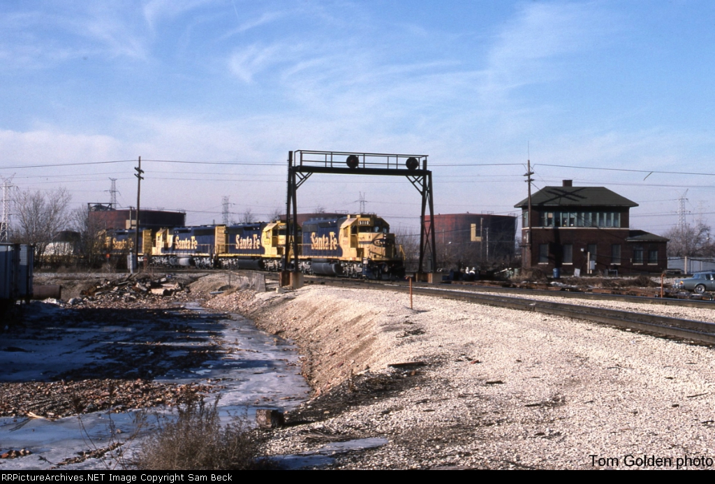 ATSF 5110, 5212, 5713, and 5052 at GM&O Tower